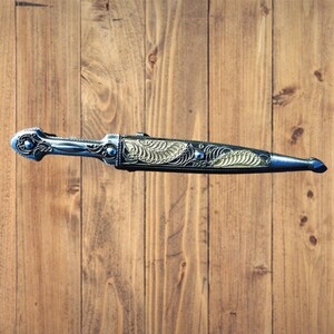 Personalized Handmade Daggers for Wedding, Engraved, With Ornamental ...