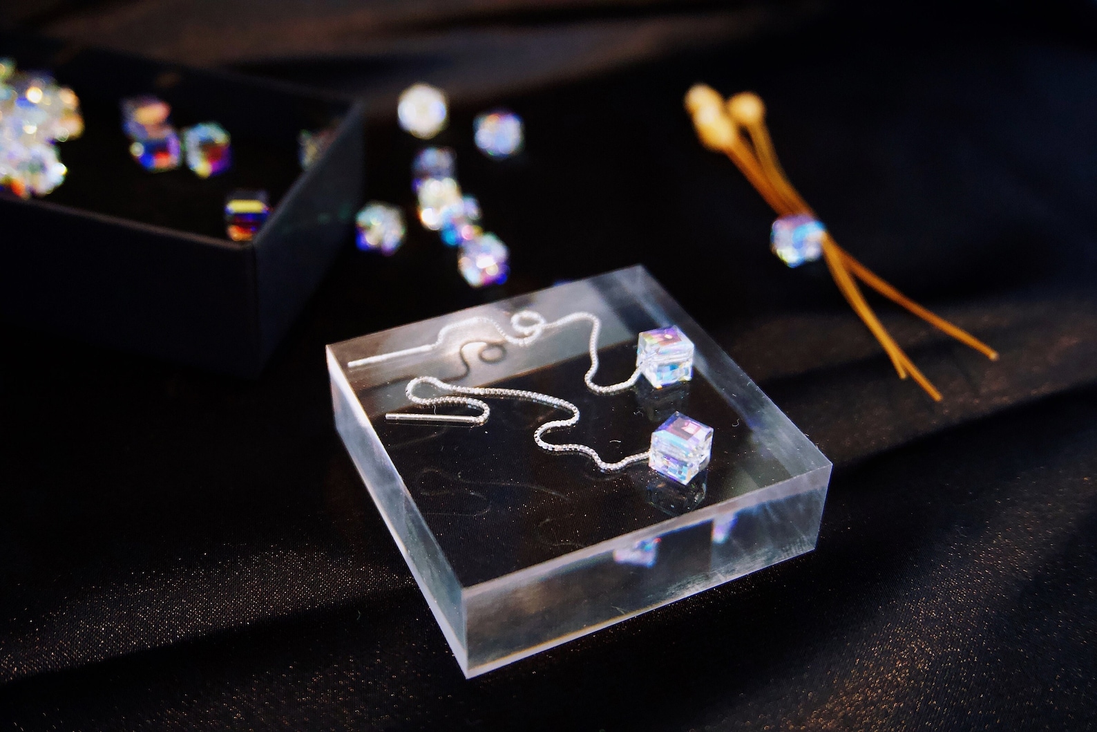Iridescent Aurora Borealis Cubic Crystal Threader Earrings| Swarovski ...