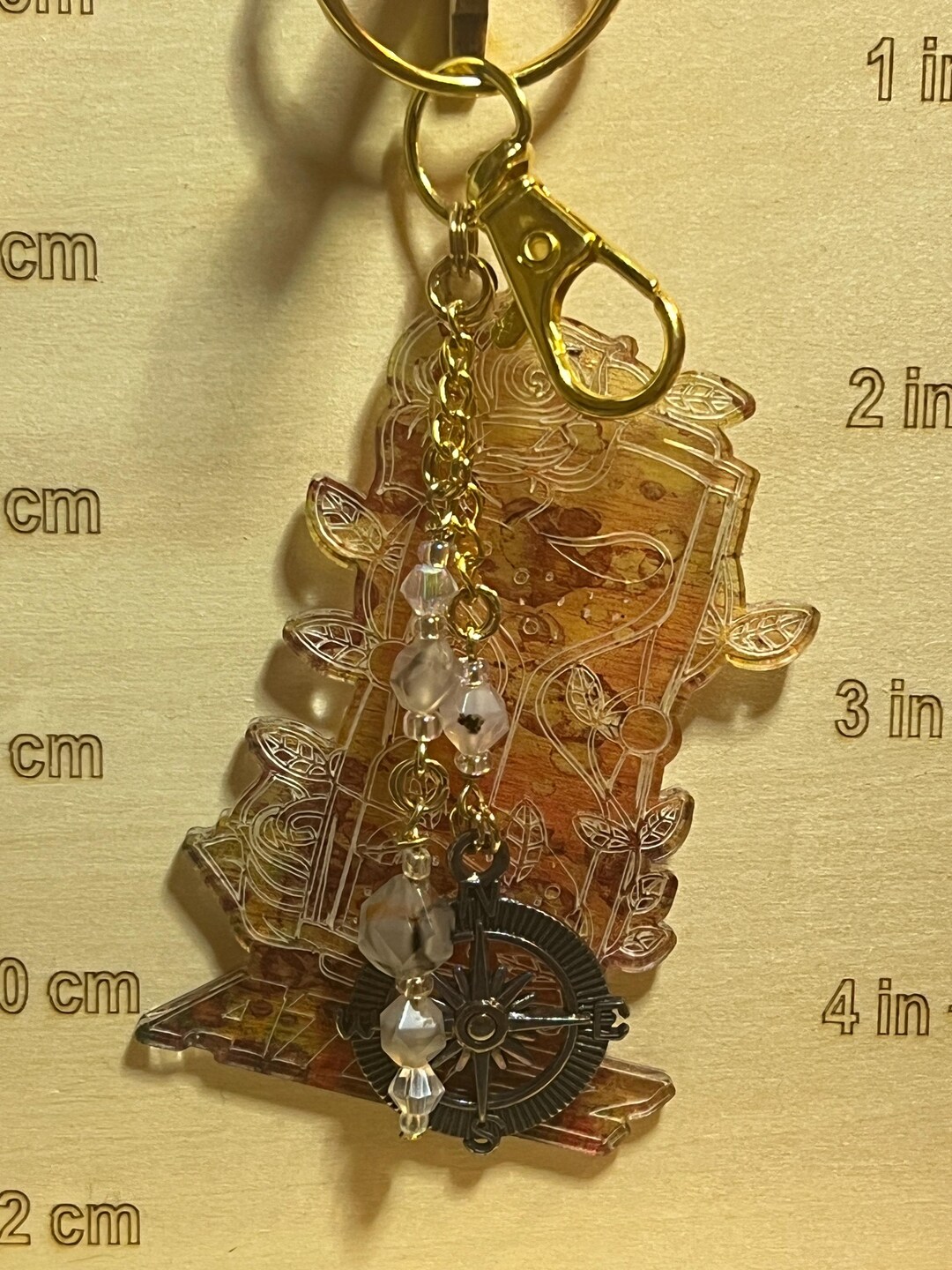 ATEEZ Hourglass and Compass Rose Beaded Keychain With Elegant Floral ...