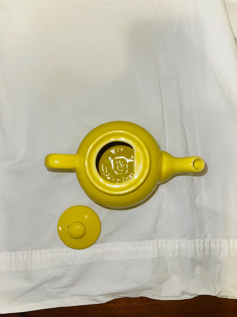 Yellow Tea Pot Teapot Holds 2 Cups Vintage Made by Price & Kensington ...