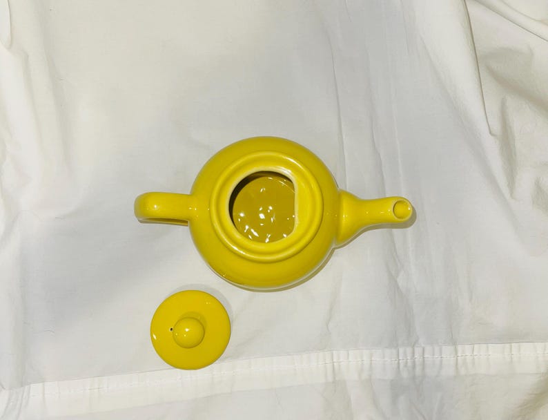 Yellow Tea Pot Teapot Holds 2 Cups Vintage Made by Price & Kensington ...