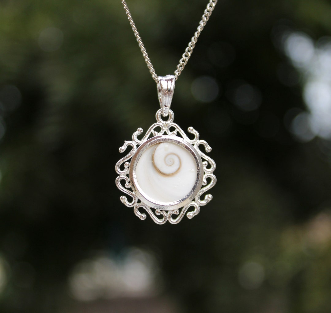 Natural Gomti Chakra Pendant,shell Pendant,eye of Santa Lucia Pendant ...