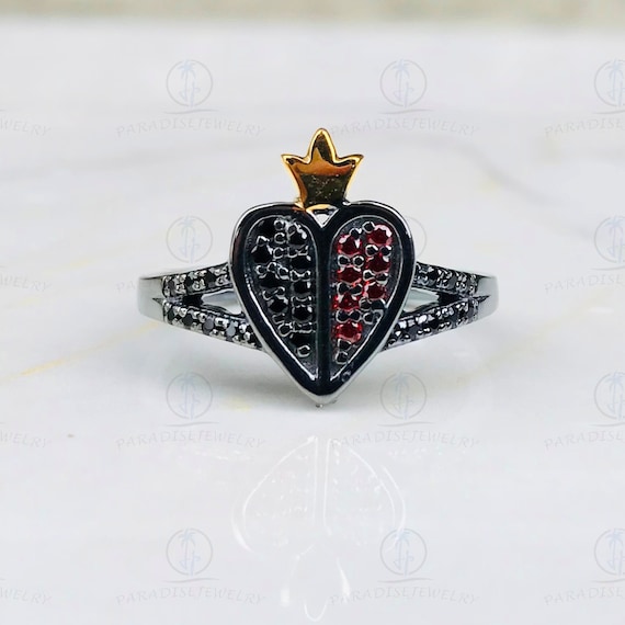 Disney Treasures Alice in Wonderland Garnet and 1/5 CTTW Black - Etsy