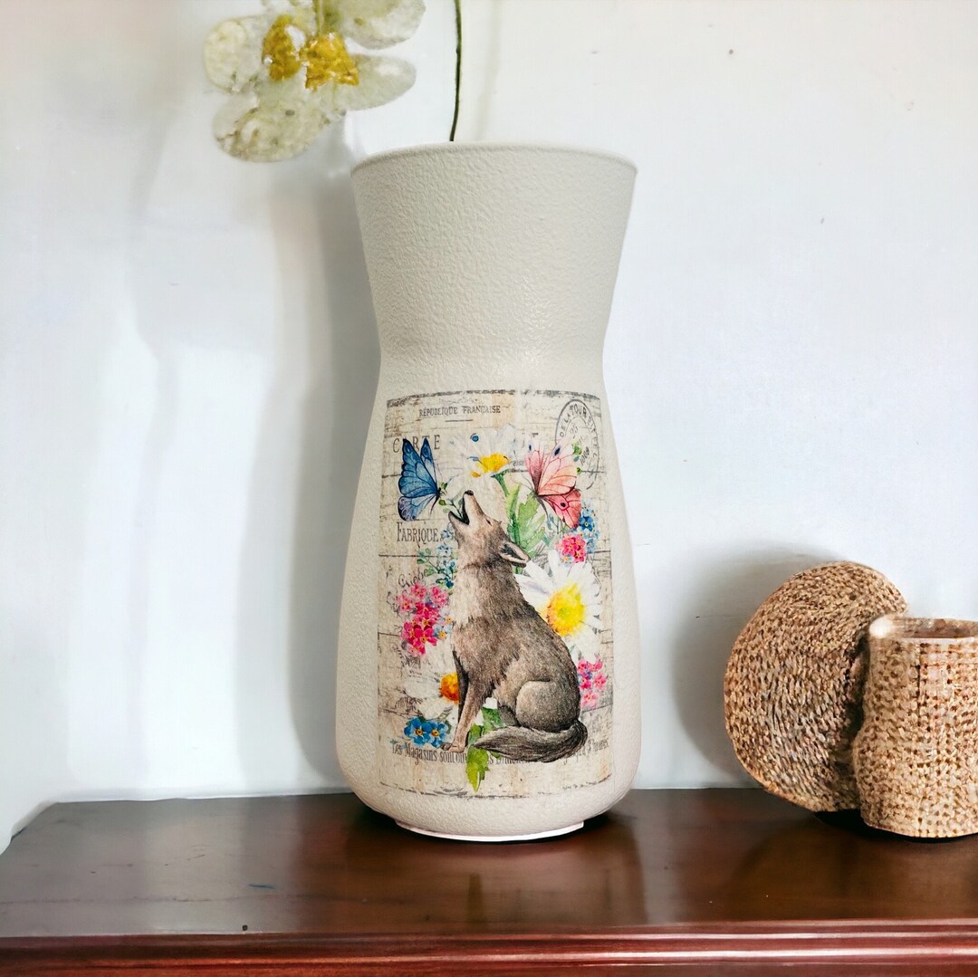 Wolf Themed Flower Vase, Wolf Vase, Wolf Themed Home Decor, Wolf ...