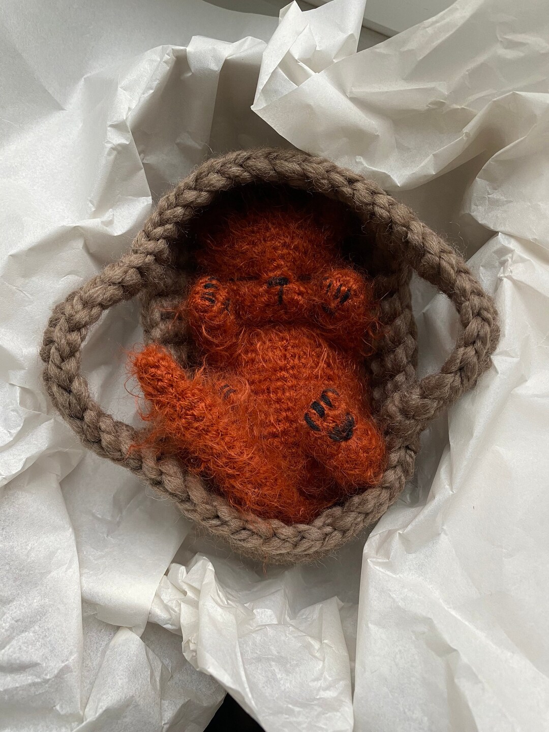 Sleeping Kitten Fluffy Ginger Toy. Realistic Newborn Cat in the Basket ...