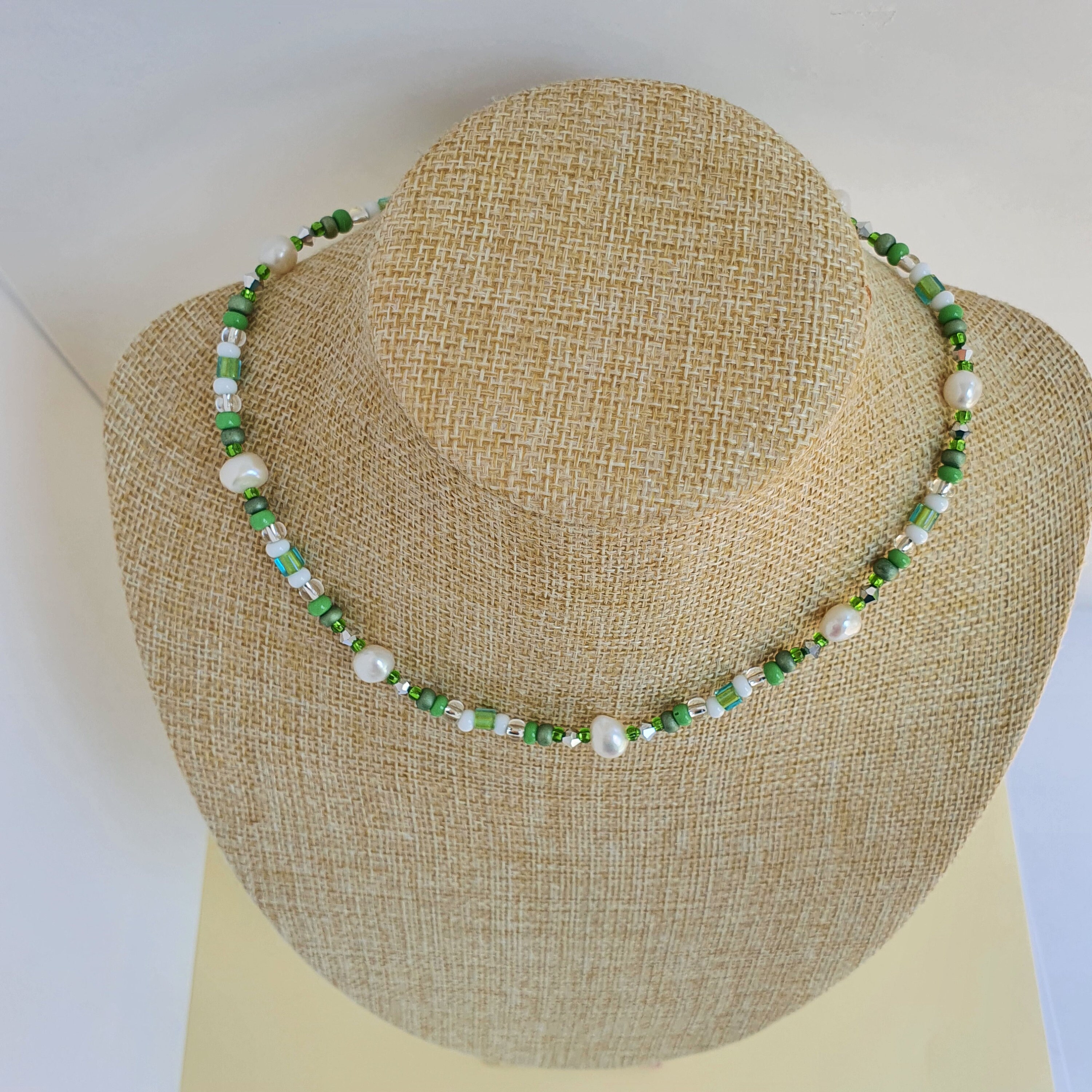 Freshwater Pearl and Green Necklace Pearl and Bead Necklace - Etsy