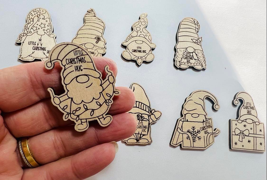 Gnomes Christmas Pocket Hug SVG File - Etsy