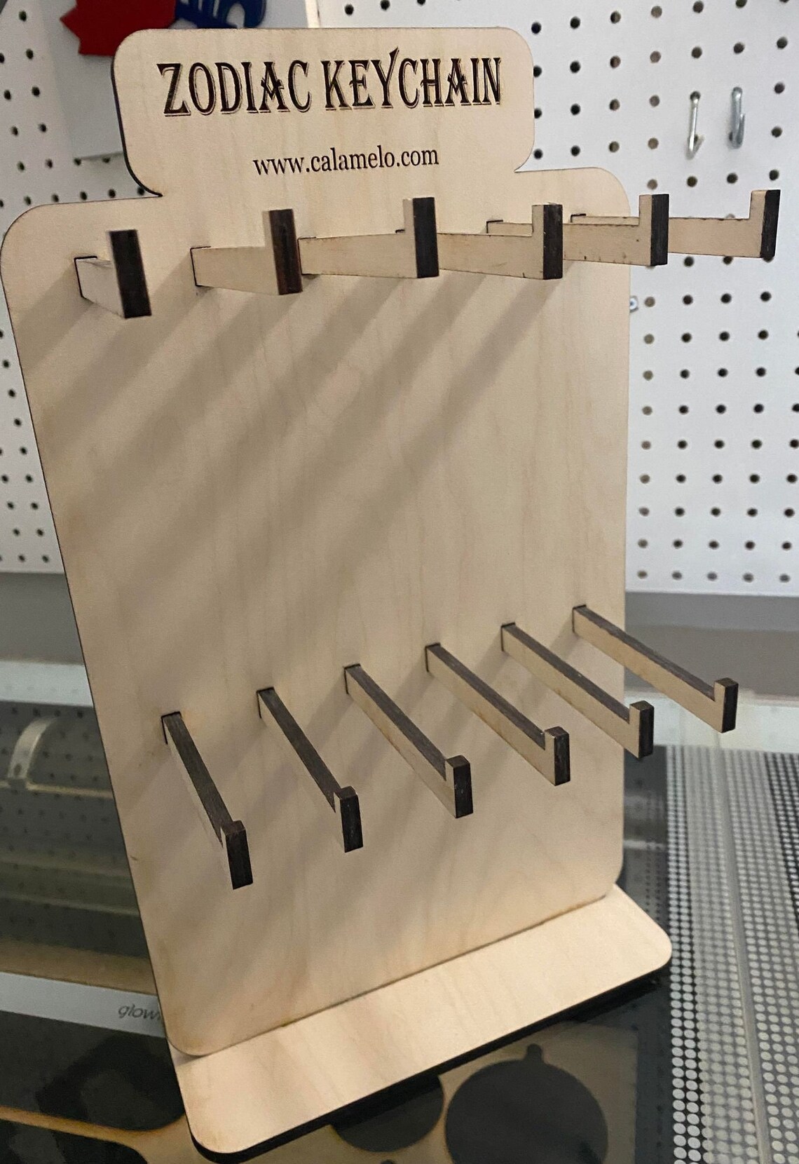 Double Keychain Stand SVG File Only - Etsy