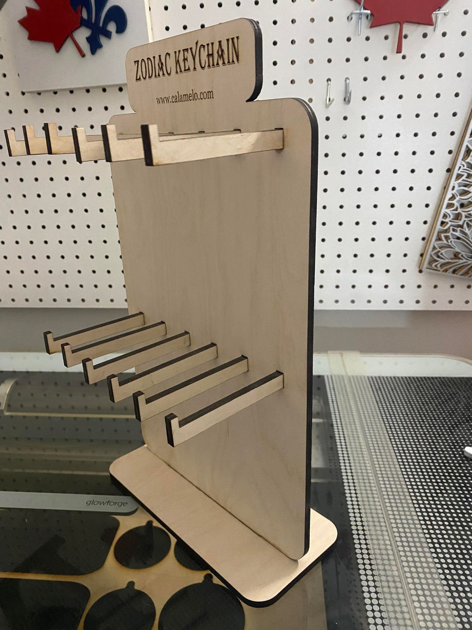 Double Keychain Stand SVG File Only - Etsy