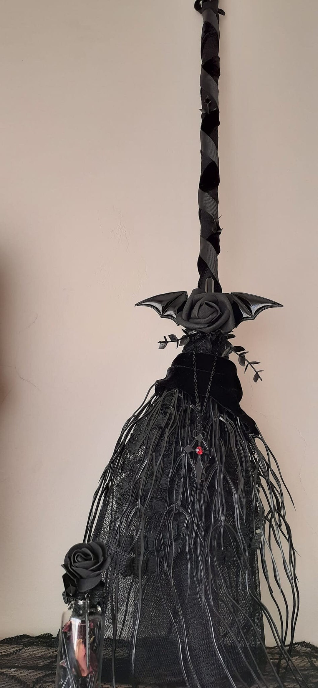 Kiss of the Vampire 2 With Crusifix and Black Obsidian and Matching ...