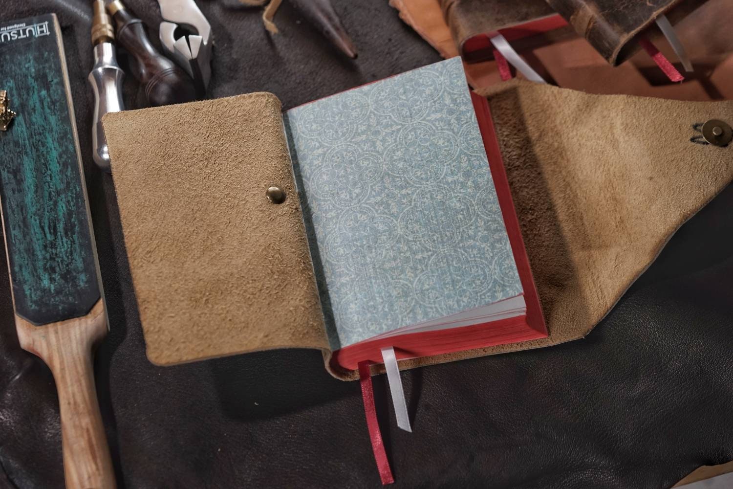 Compact ESV Large Print Bible Full Grain Leather Magnetic - Etsy
