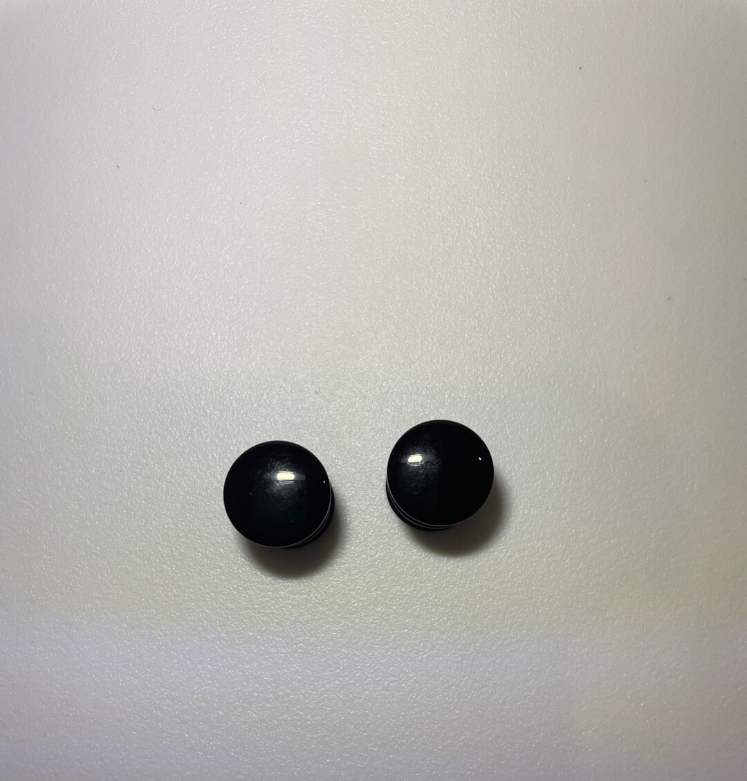 Minimalist Black Hider Plugs - Etsy