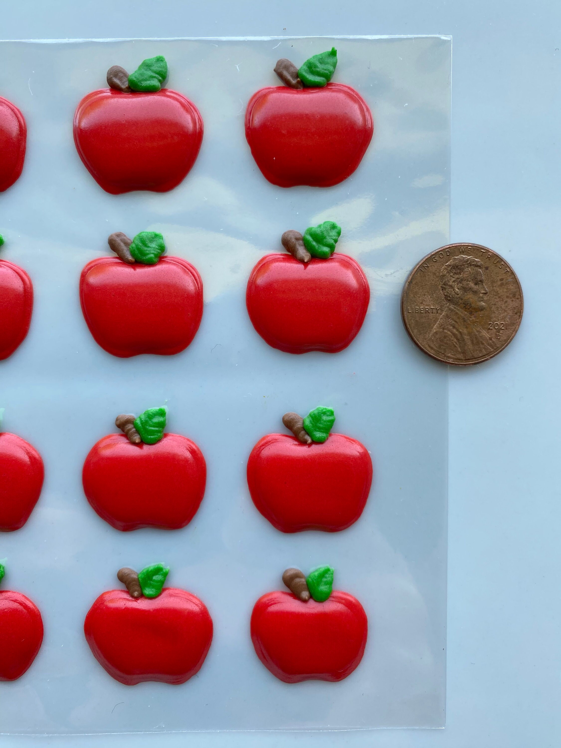 24 Royal Icing Apples - Etsy