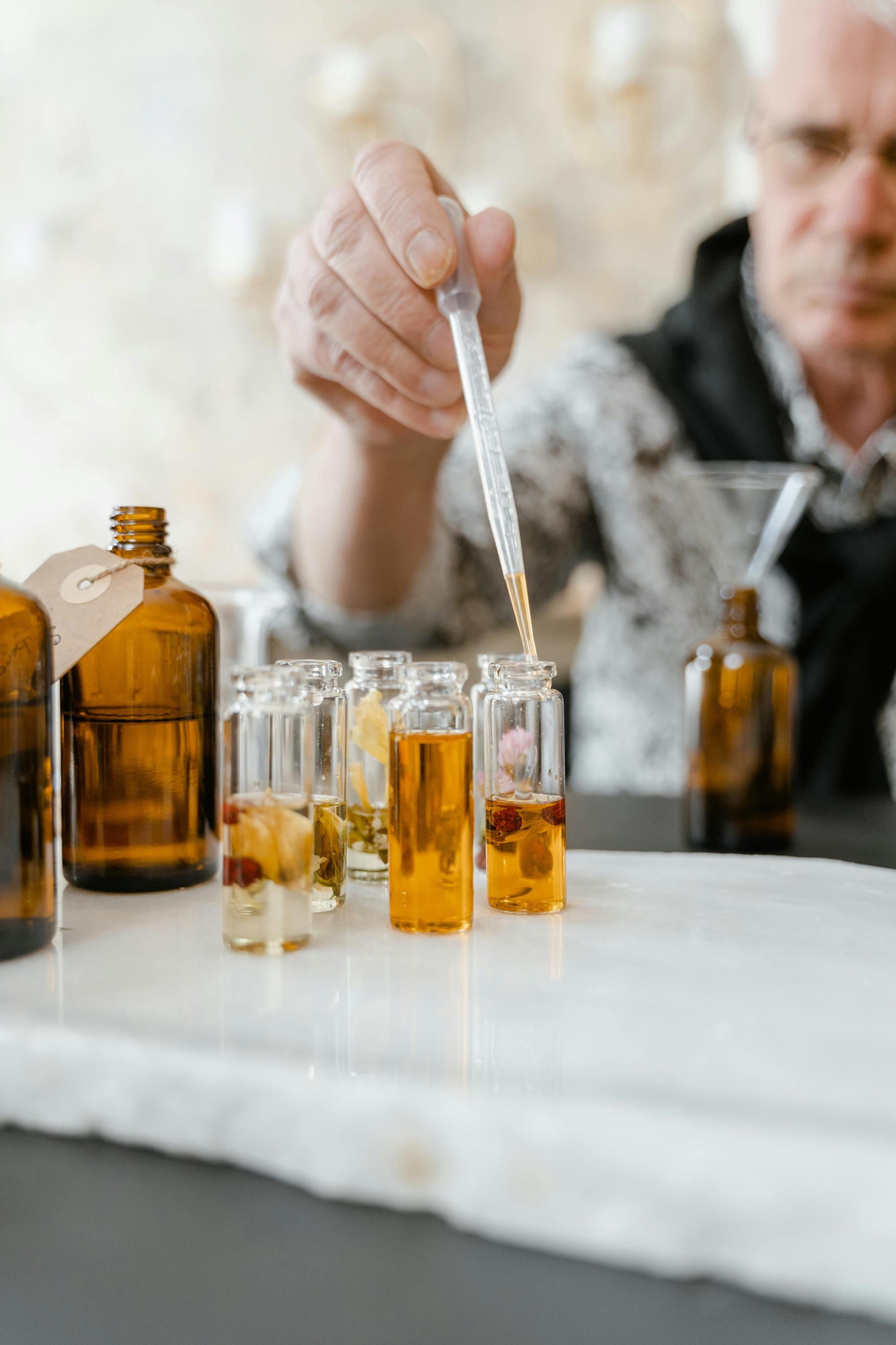 DIY Perfume-making Guide With Recipes | Create Custom Fragrances at ...