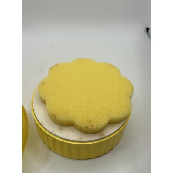 Vintage Pond’s Dream flower Dusting Powder Yellow - Gem