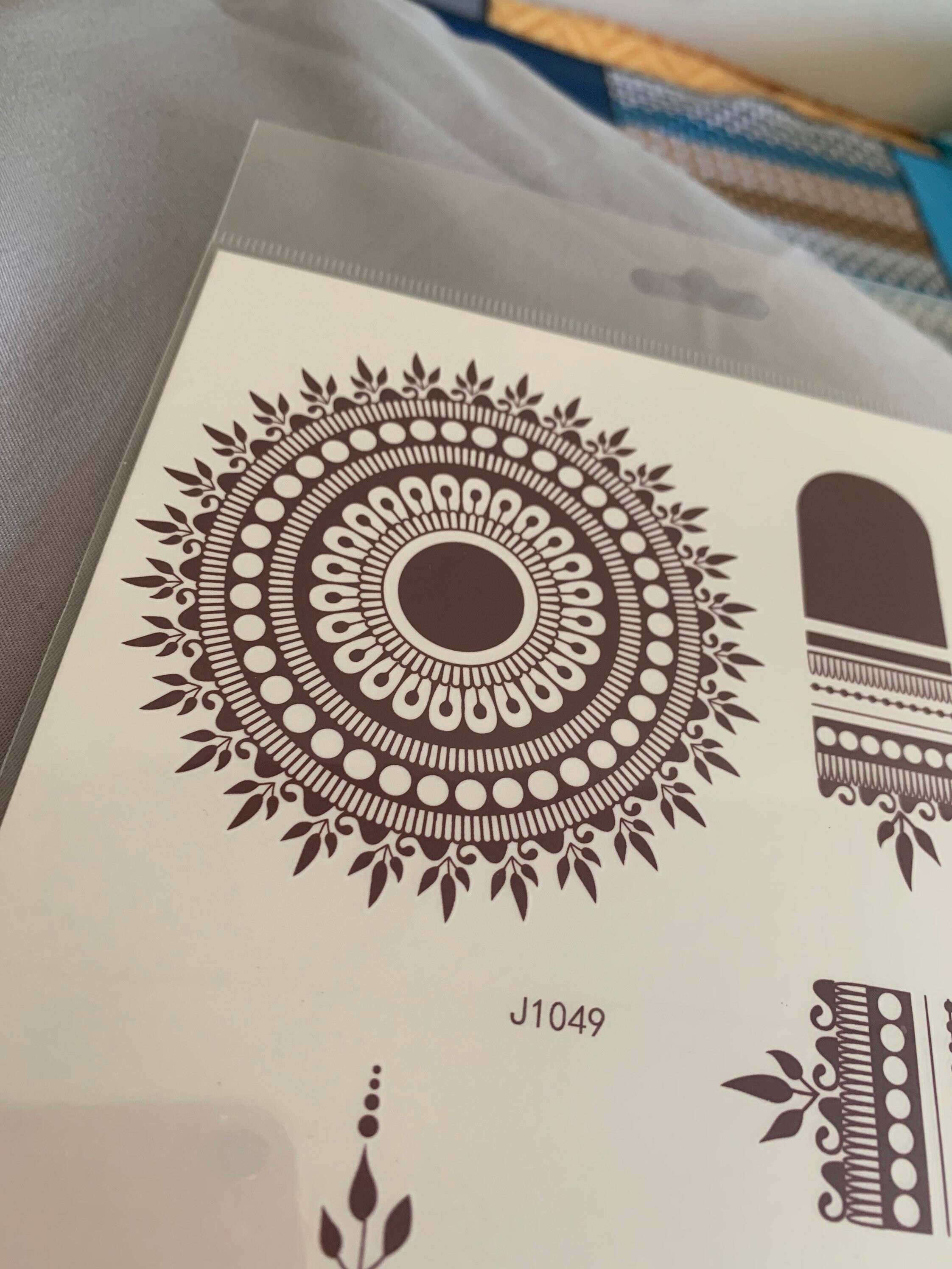 Instant Henna Tattoo Sticker Waterproof Red Fake Mehendi Sticker ...