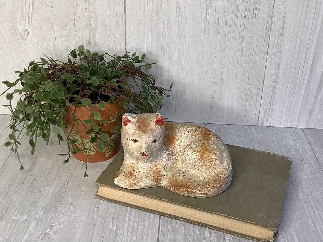 Vintage Chippy Chalkware Cat Figurine/ Laying Down Cat Sculpture ...