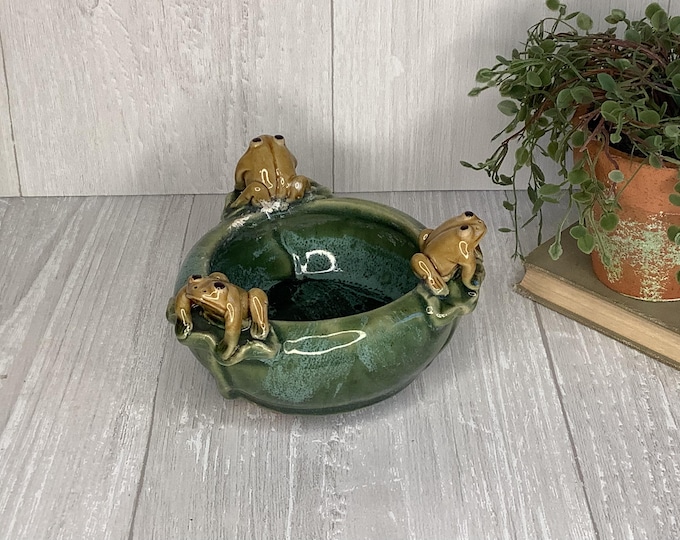 Vintage Ceramic Triple Frog Planter/ Small Glossy Ceramic Frogs Planter ...
