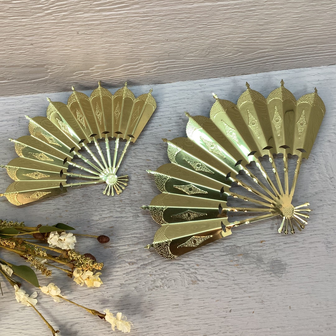 Vintage Pair of Brass Fans/ Brass Metal Gold Tone Fans Decor/ Metal Fan ...
