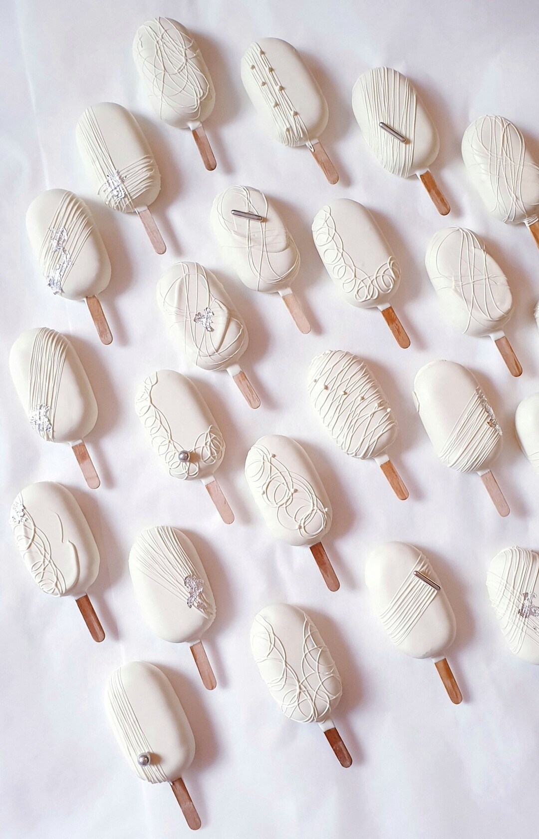 Luxury White Chocolate Cakesicles - Personalised/unique Gift & Wedding ...