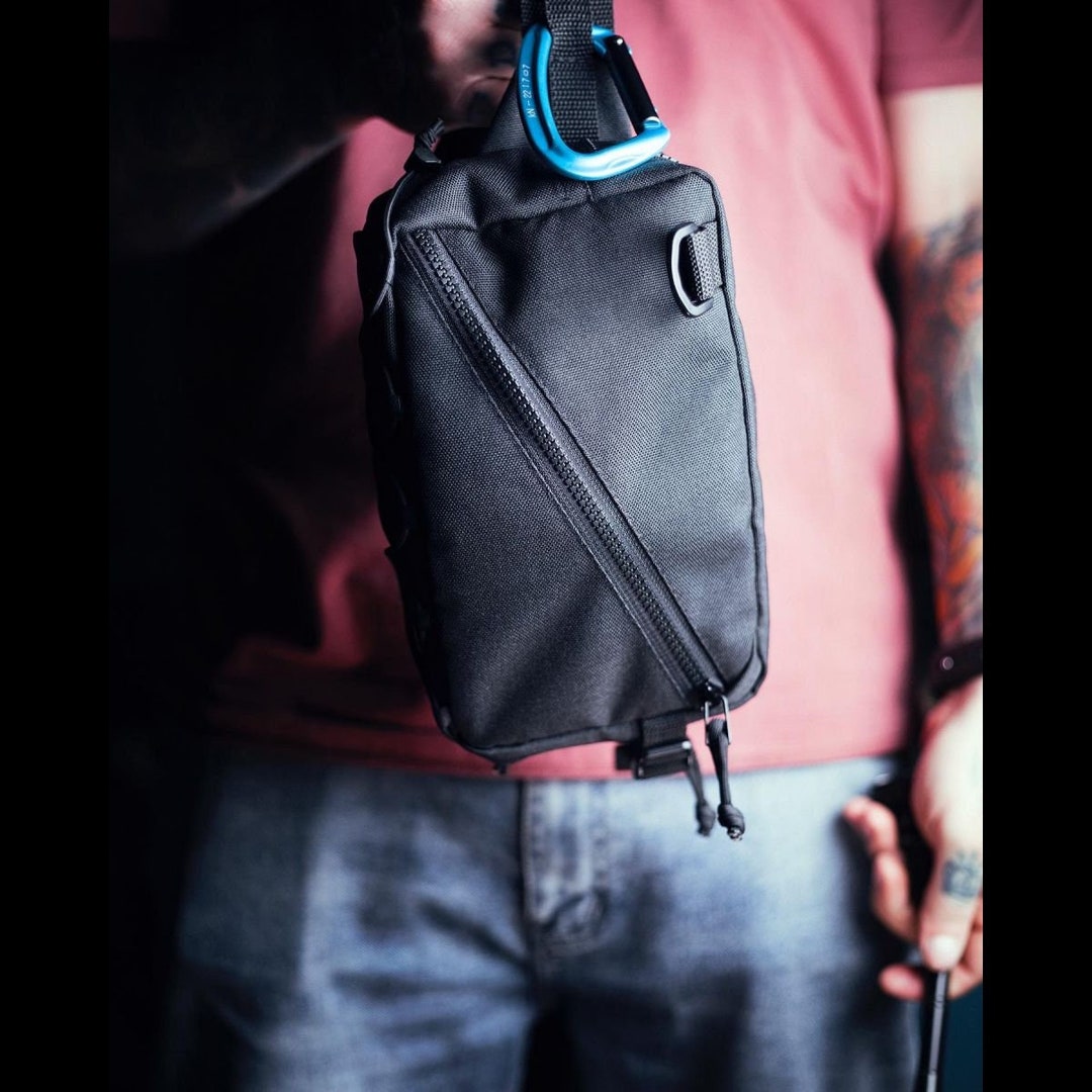 Black Chest Bag, Chest Pack, Mens Crossbody Bag, Small Mens Fanny Pack ...