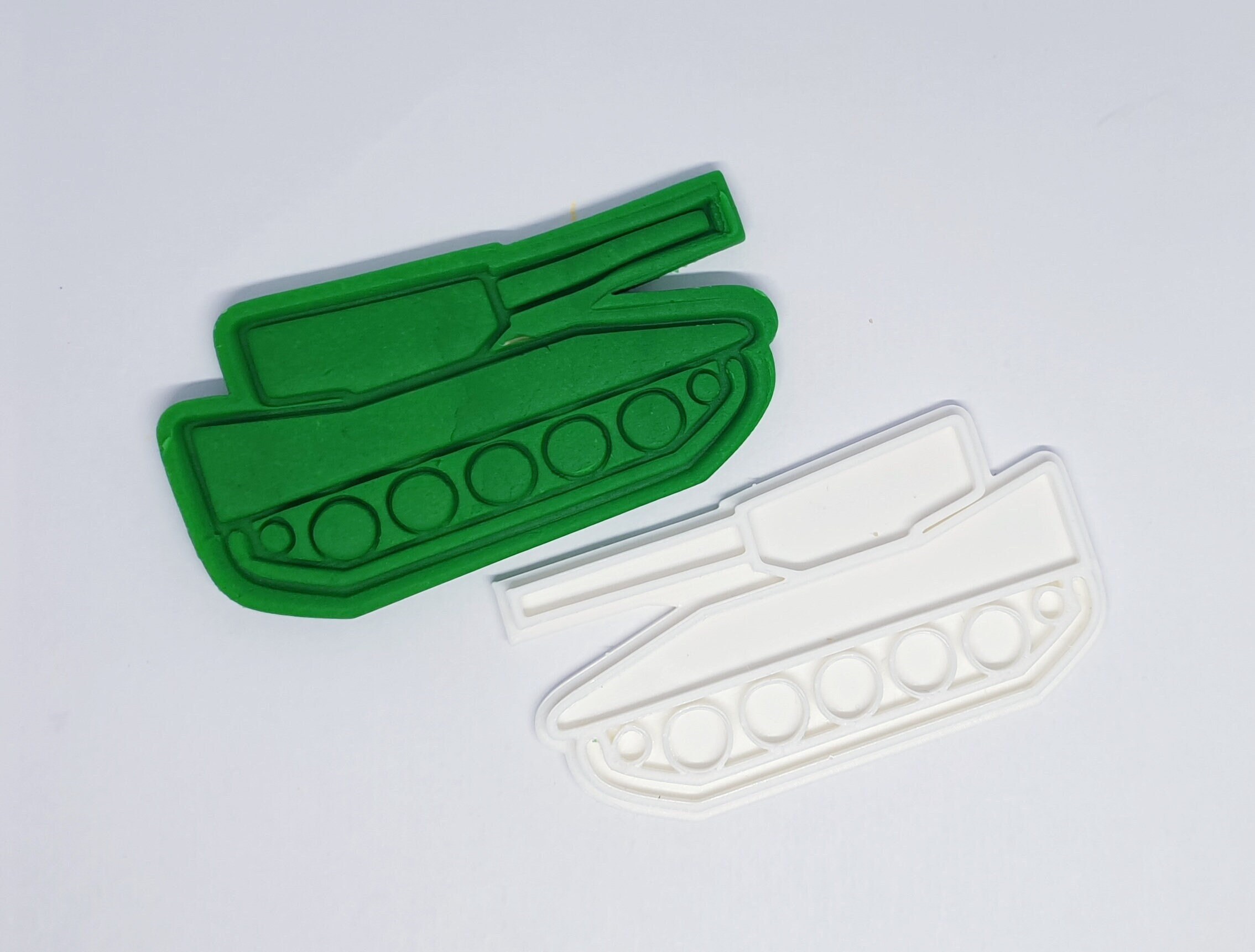 Cutting & Shaping Tools Tank Cutter and Embossing Stamp Cookie Cutters ...