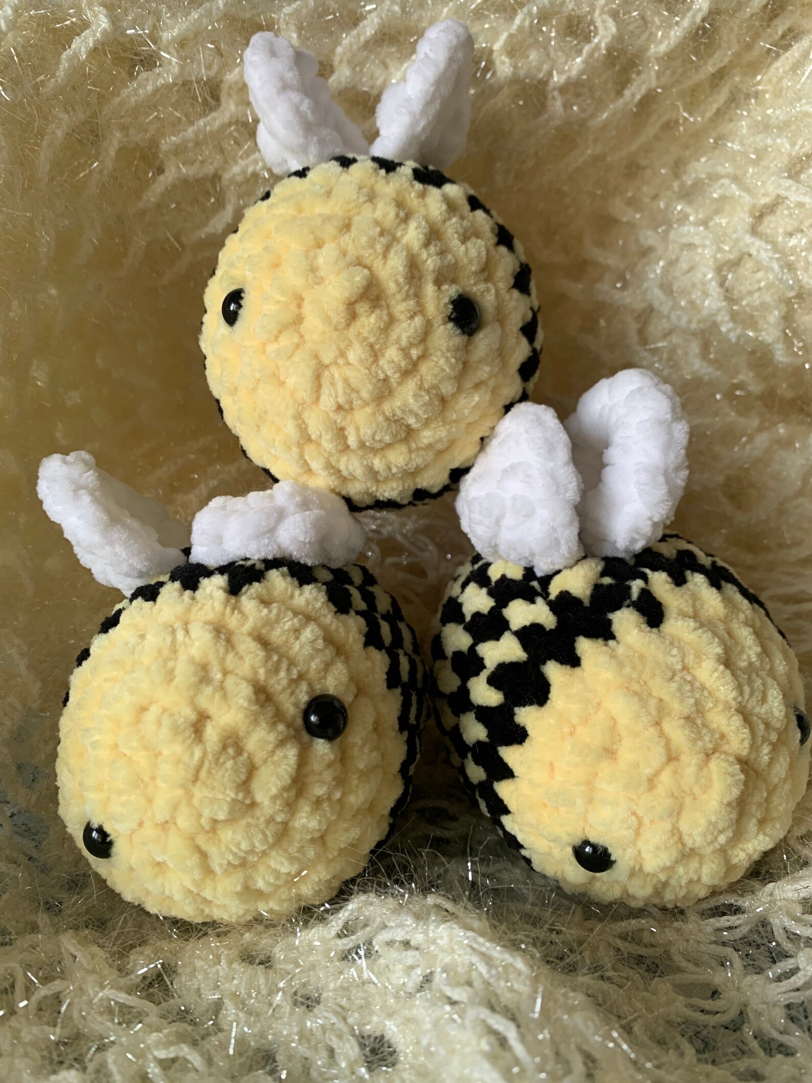 Stress bee / mini bee / crocheted / gift idea / stress ball - Etsy.de