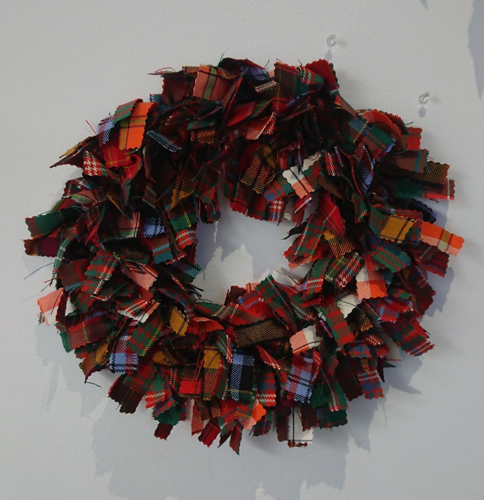 Tartan / Plaid Rag Wreath - Hand Made in Scotland - Wall or Door ...