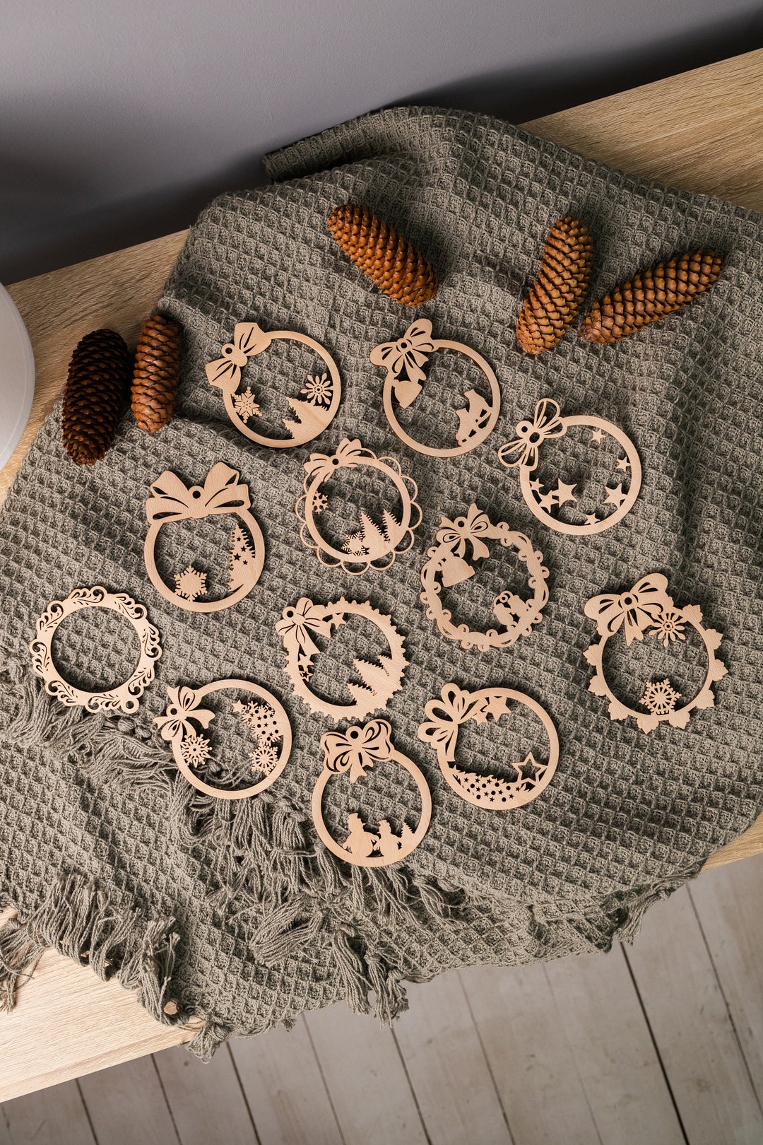 Laser Cut 12 Christmas Balls Tree Decorations Svg Glowforge Christmas ...