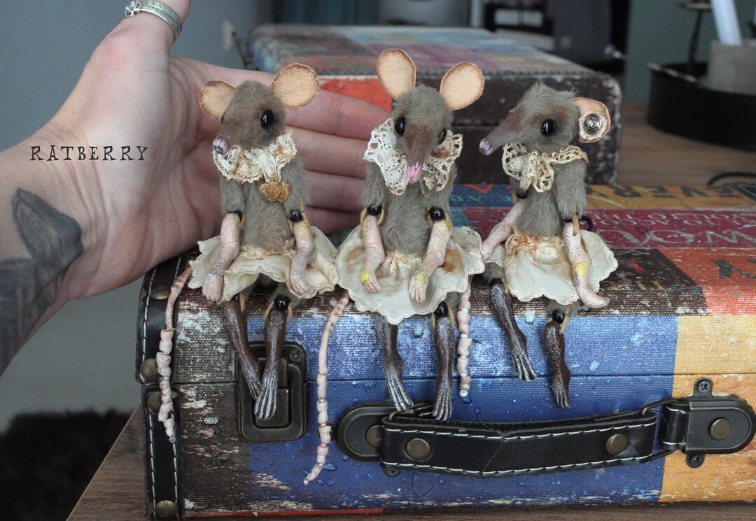 Tiny Poseable Skeleton Rat Doll. BJD Blythe Companion by Ratberry - Etsy