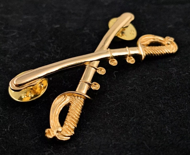 US Army Cavalry Crossed Sabers Hat Pin, Gold Military Insignia (2.25 ...