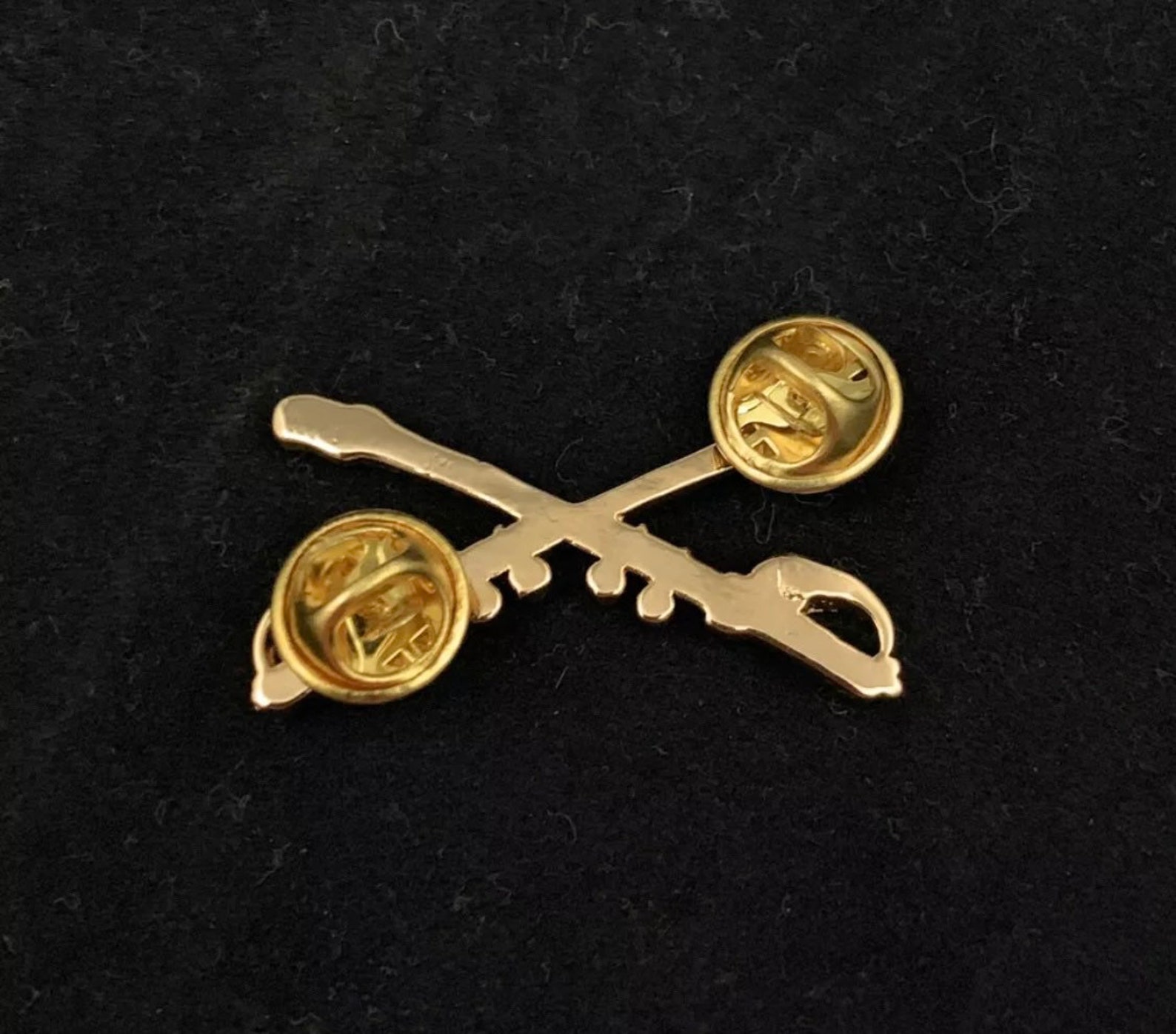 US Army Gold Cavalry Crossed Sabers, Military Hat Lapel Pin, Medium 1-1 ...