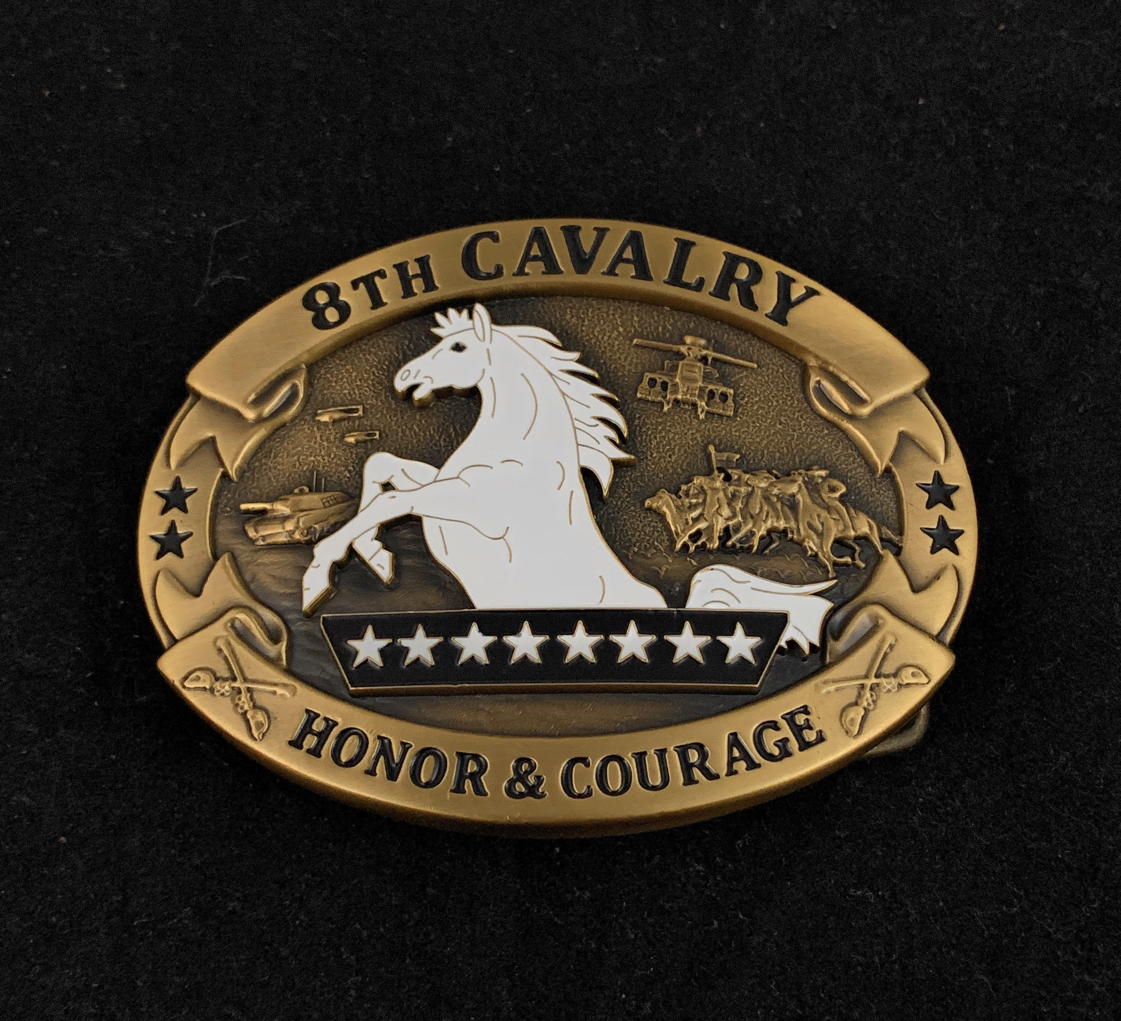 US Army 8th Cavalry Regiment, Honor & Courage Unit Insignia Brass Oval ...