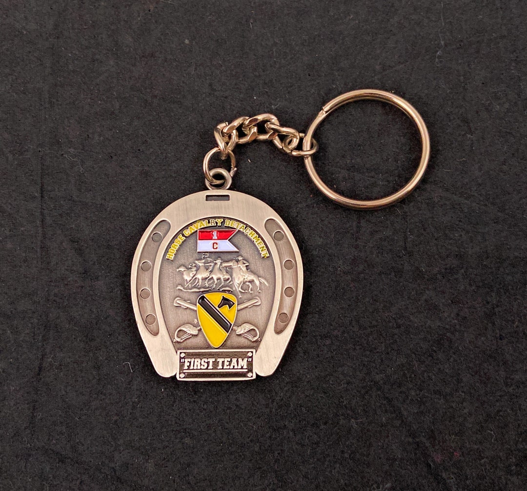 US Army 1st Cavalry Division Horse Detachment Keychain, Horseshoe Key ...
