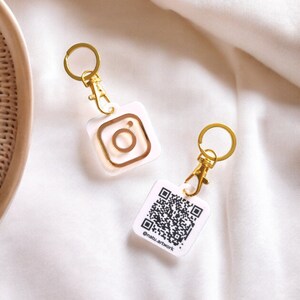 Set of 5 Keychains With a QR Code Keyring Personalized Keychain With QR ...