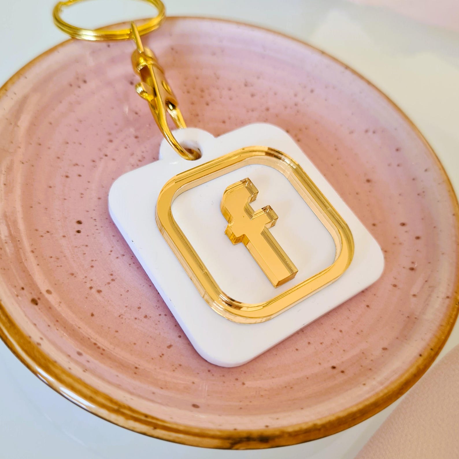 Set of 5 Keychains With a QR Code Keyring Personalized Keychain With QR ...