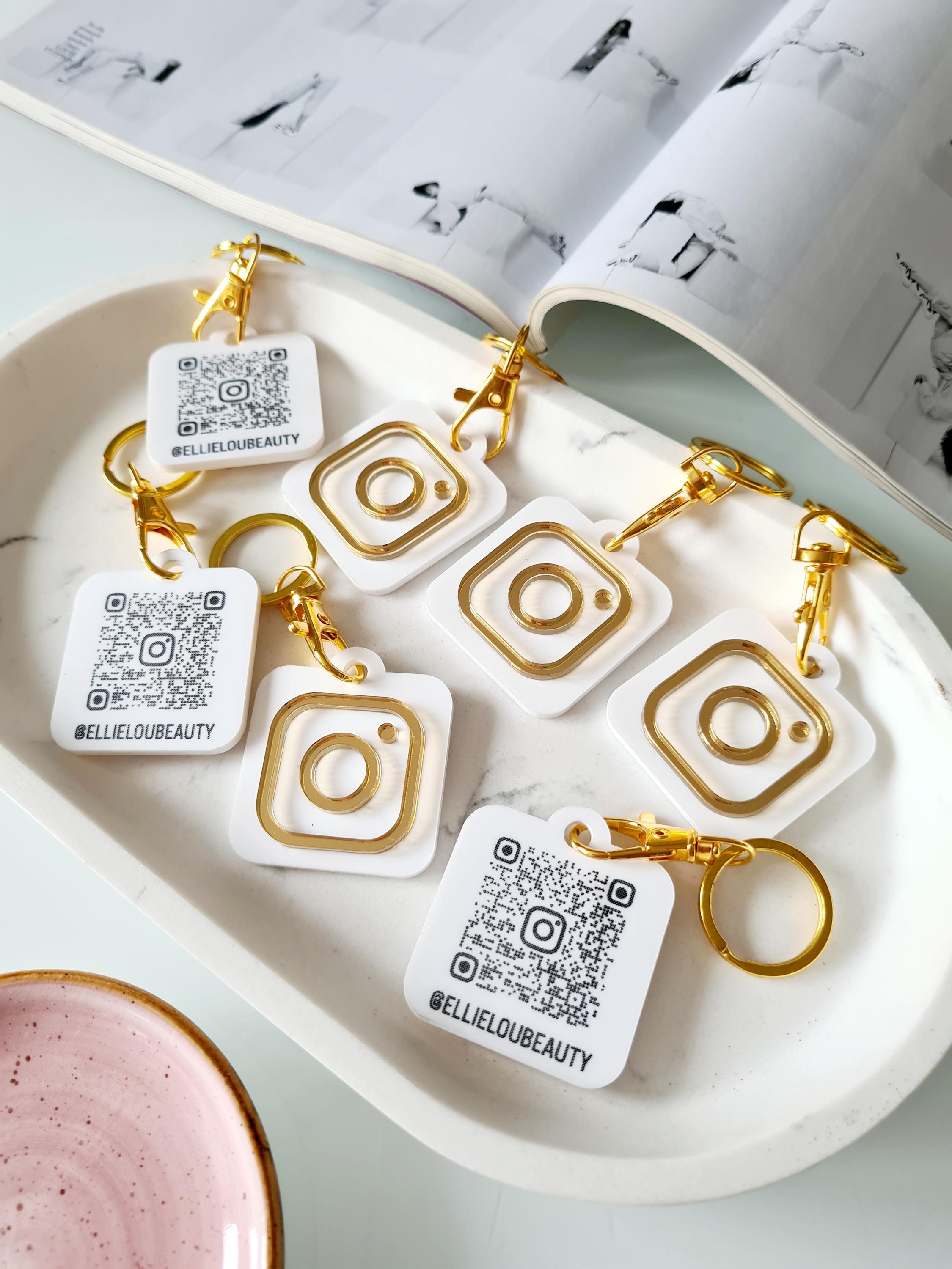Set of 5 Keychains With a QR Code Keyring Personalized Keychain With QR ...