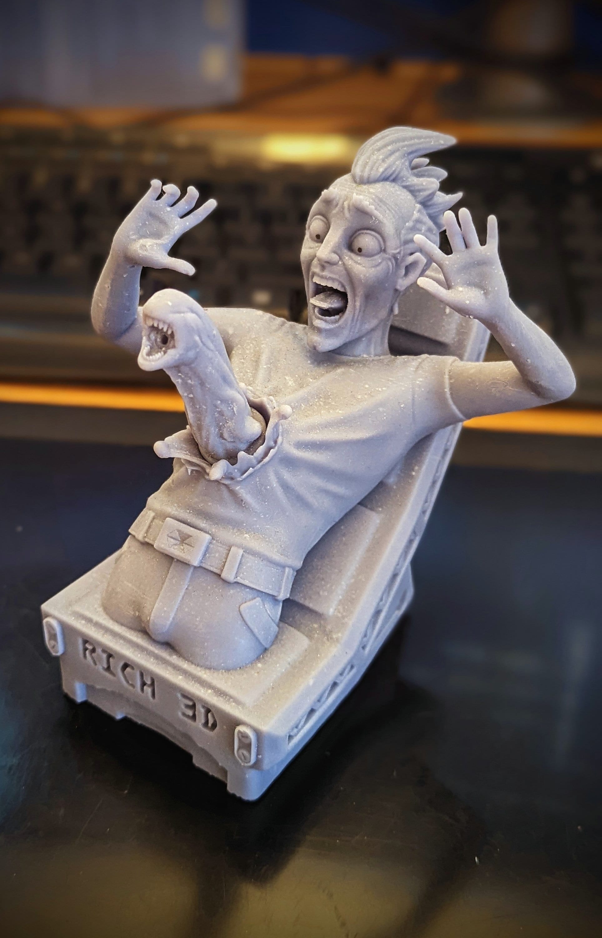 Alien Chest Burst Statue optional Wacom Pen Holder - Etsy