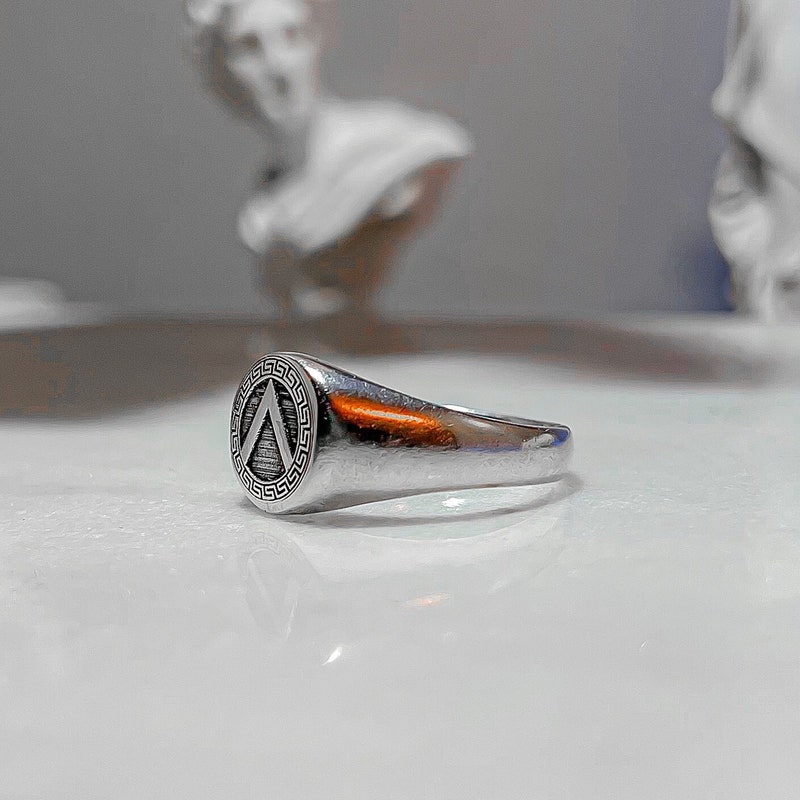 Shield Ring - Etsy
