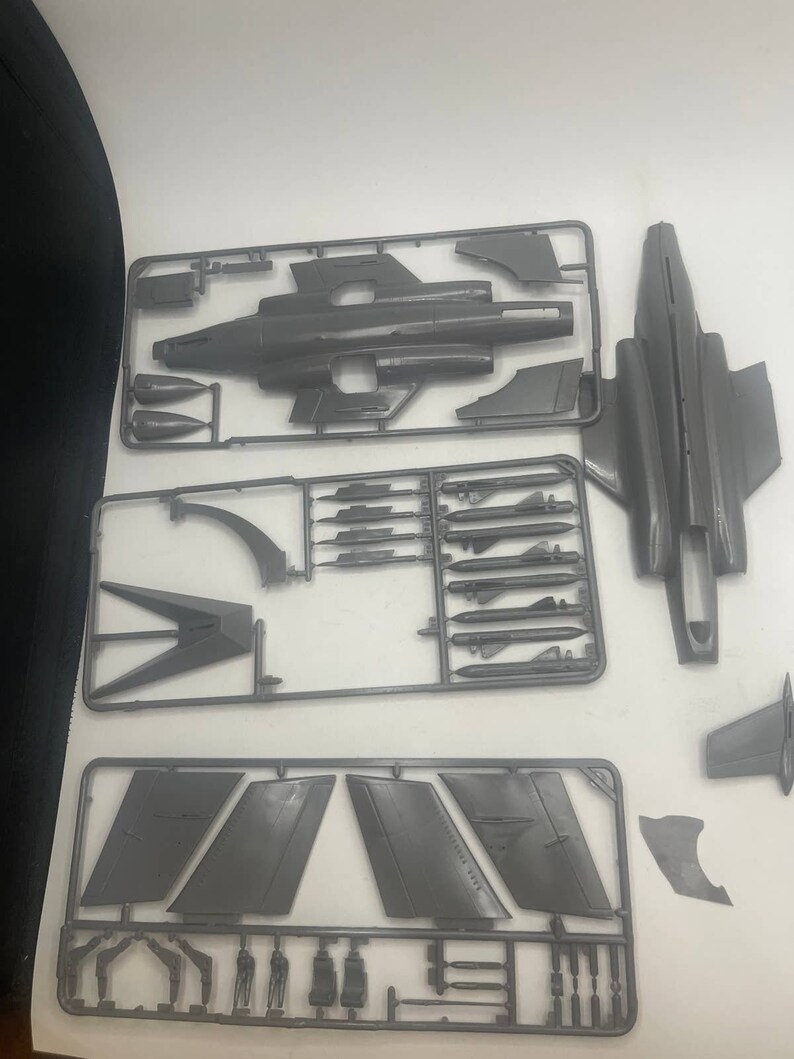 FROG Hawker Siddeley Blackburn Buccaneer Model Aircraft Kit Scale 1/72 ...