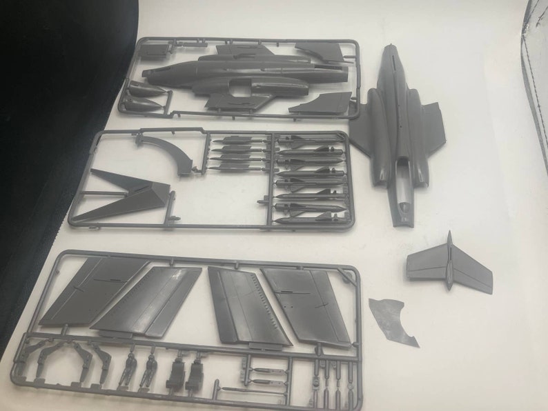 FROG Hawker Siddeley Blackburn Buccaneer Model Aircraft Kit Scale 1/72 ...