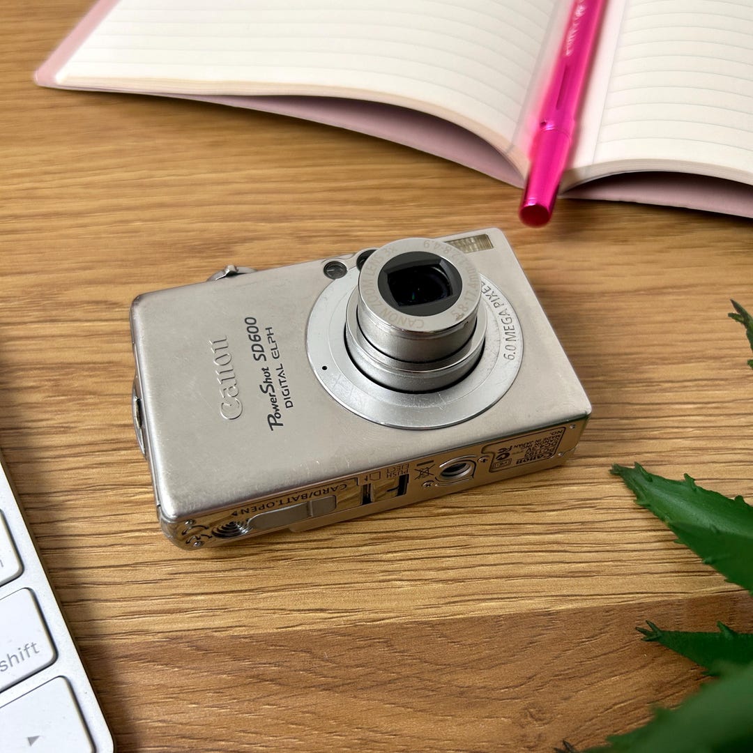 Rare Canon Powershot SD600 Digital Elph 6MP 3X Zoom Compact Digital ...