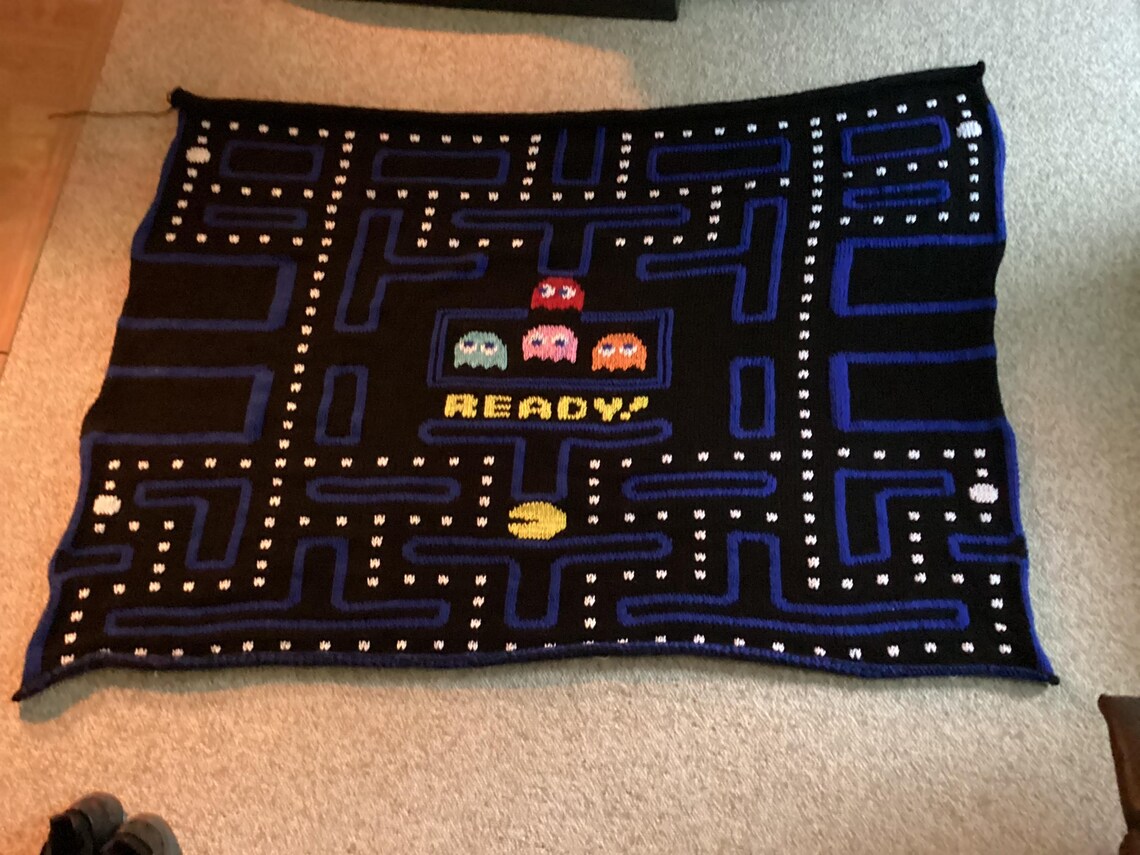 Hand Knitted Pac Man Blanket - Etsy