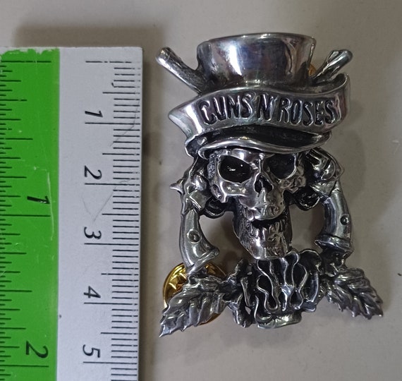 Rare GUNS N ROSES skull original vintage metal Pin de… - Gem