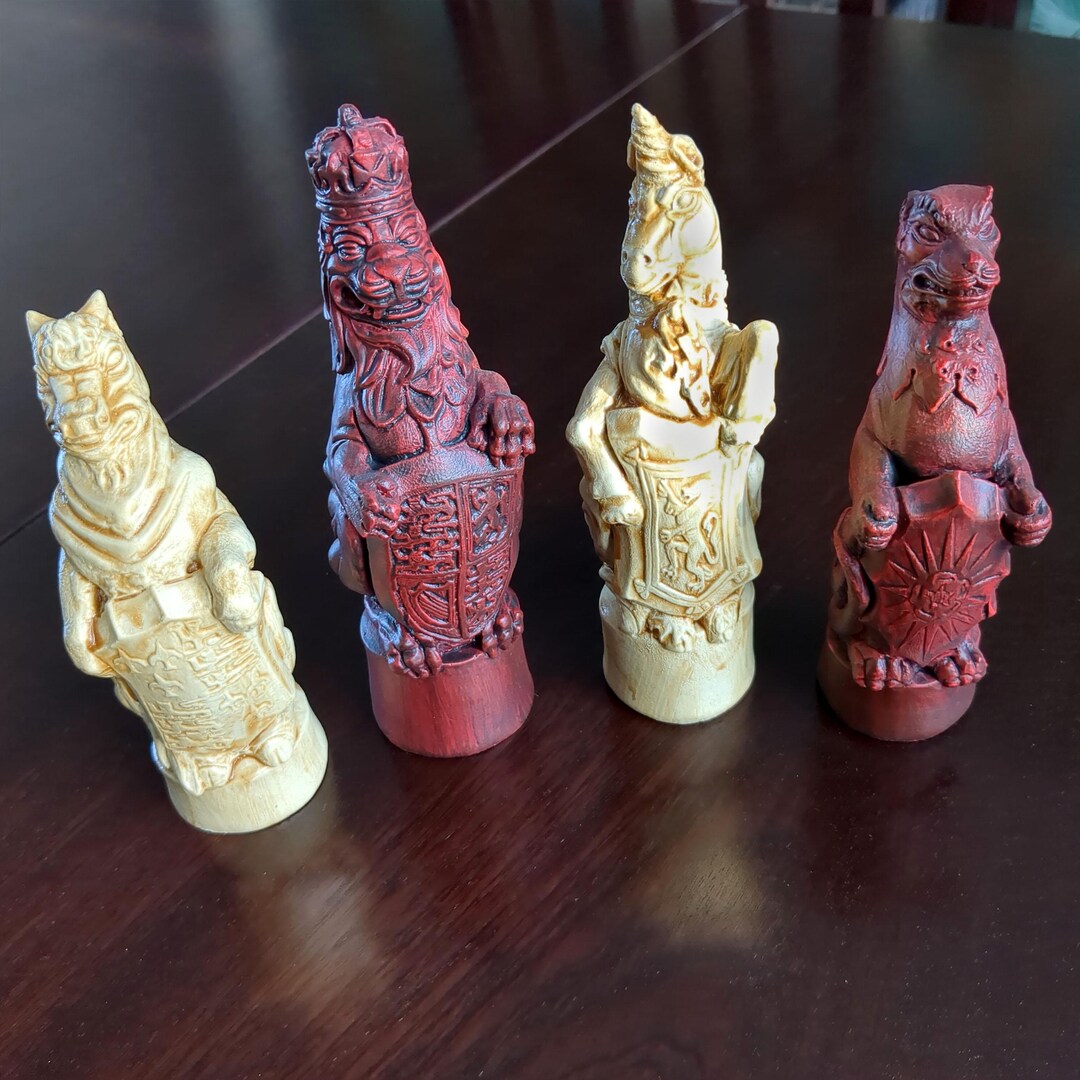 Royal Beasts Chess Set | 32-piece Handcrafted Heraldic Chess Set | Hand ...
