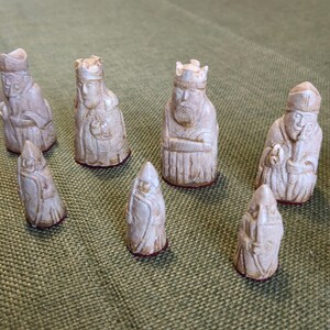 Mini Isle of Lewis Chessmen | 32-piece Handmade Medieval Chess Set With ...