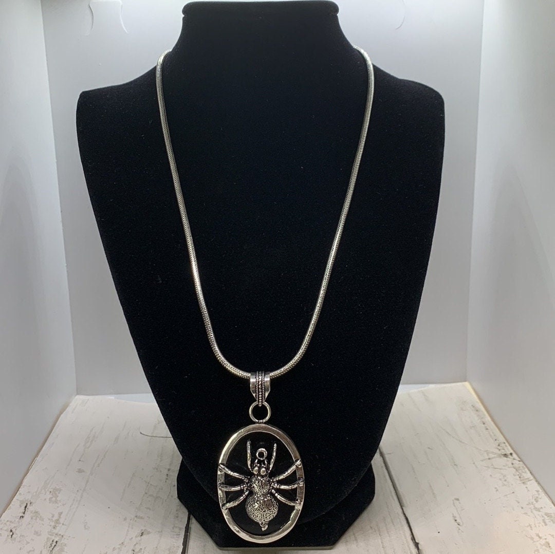 Onyx Spider Medicine Amulet - Etsy