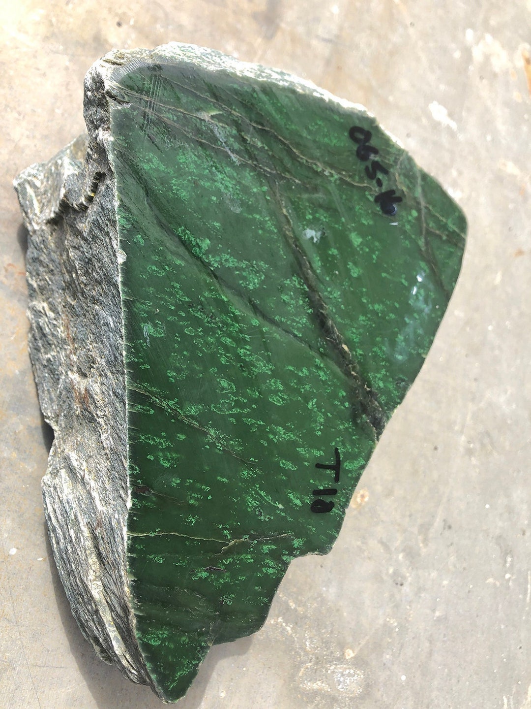Jade, High Quality, 14 Kg, 11 X 7.5 X 7.5 '' Chromium Spots, Nephrite ...
