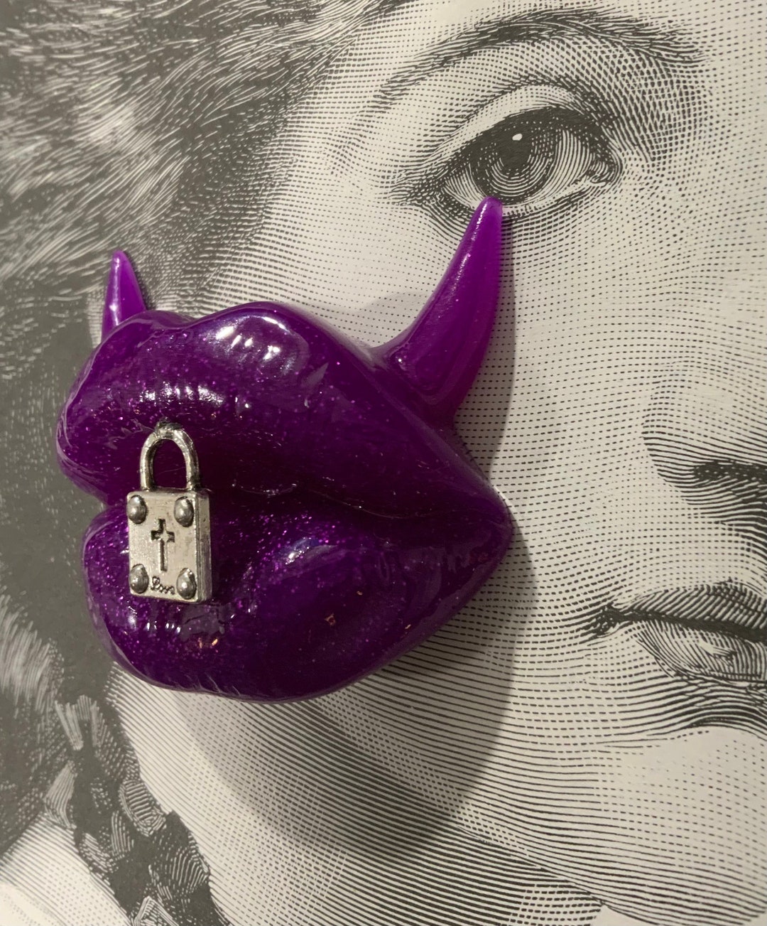 Locked up Resin Lips Large Purple Lips Display Lips Fridge Magnet ...