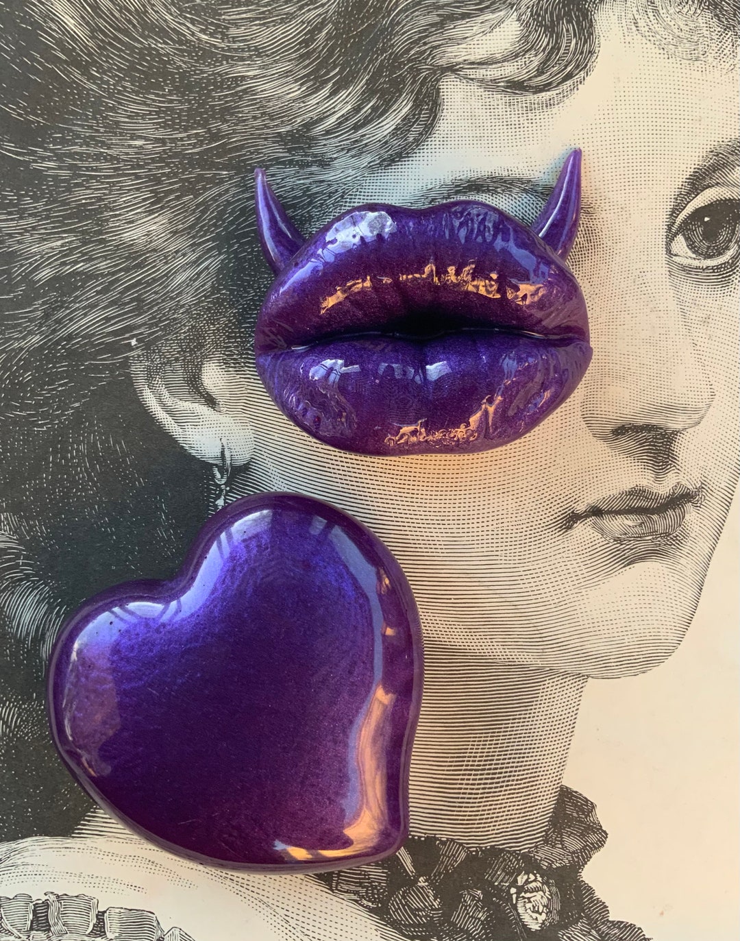 Grape Candy Purple Lips Display Lip With Heart Set Lips Desk Art Purple ...